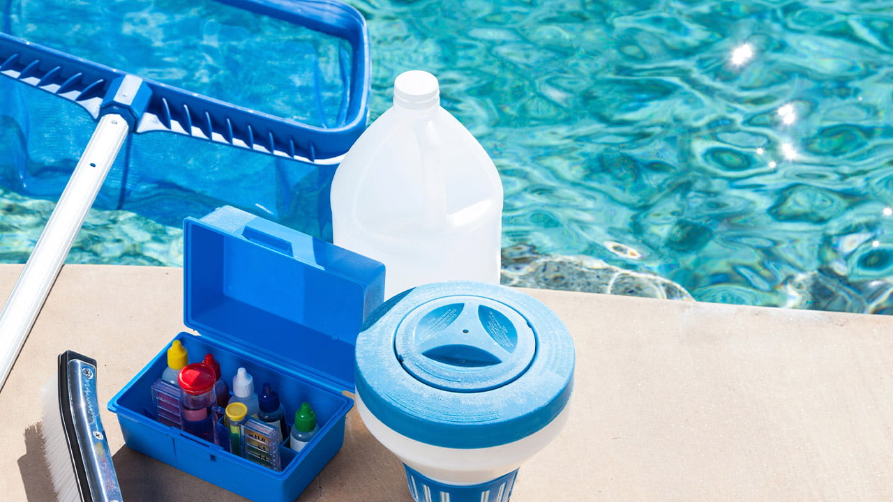 ¿para Qué Sirve El Cloro En Las Piscinas Beneficios Y Funciones